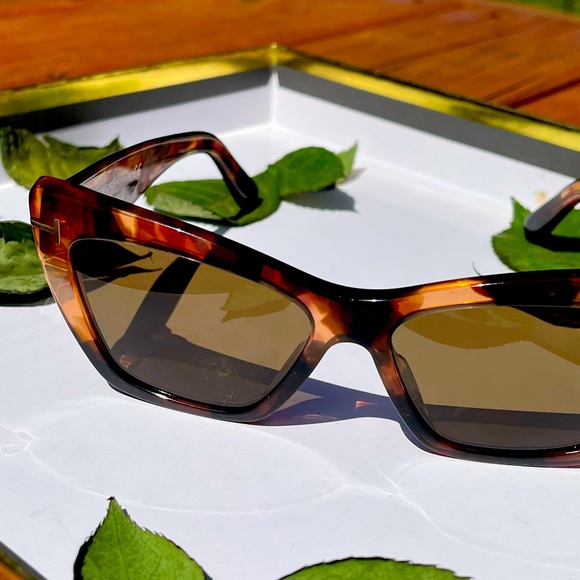 Tom Ford | Accessories | Tom Ford Tortoise Shades | Poshmark